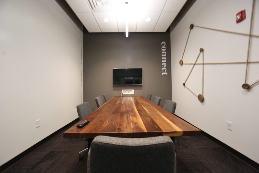 #9 Connect - Meeting Room at Roam Galleria