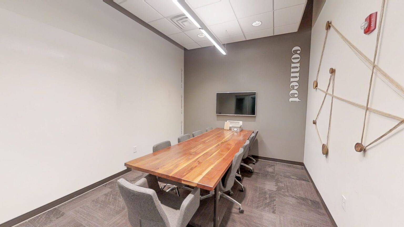 #9 Connect - Meeting Room at Roam Galleria