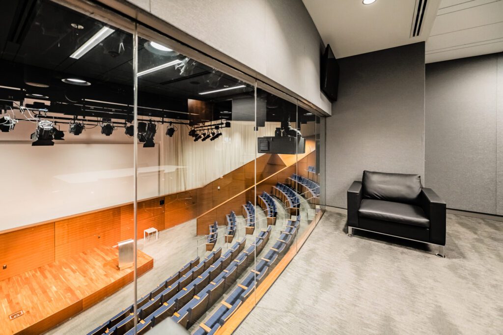 Summit - Luxury Boardroom - Roam Greenville ONE